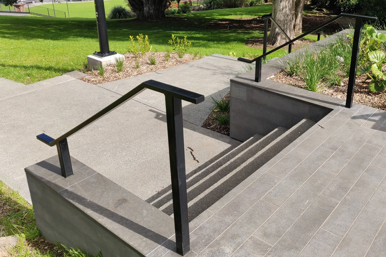 Handrails and Balustrades - Metal Gates, Canopies, Fencing, Handrails ...